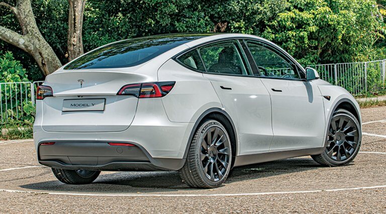 Tesla Model Y Standard Range RWDModel Yes ? – TopGear
